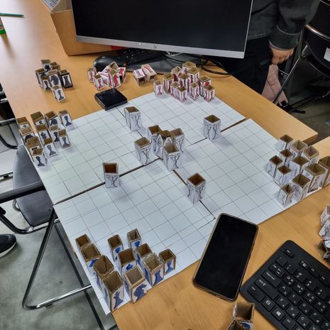 NOBLE POPE 끝나가는 중세에, 자신의 왕국을 지켜라 | 텀블벅 - 크리에이터를 위한 크라우드펀딩