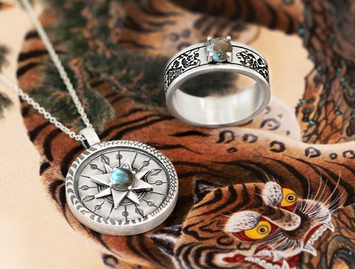 한국의 전통 나침반 윤도, 회전하는 범과 용 오팔 장신구. | 텀블벅 - 크리에이터를 위한 크라우드펀딩